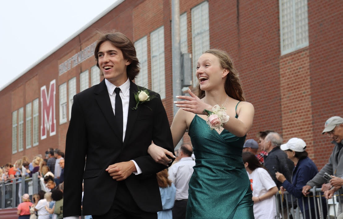 Red carpet memories: MHS seniors wow the crowd as they head to prom ...
