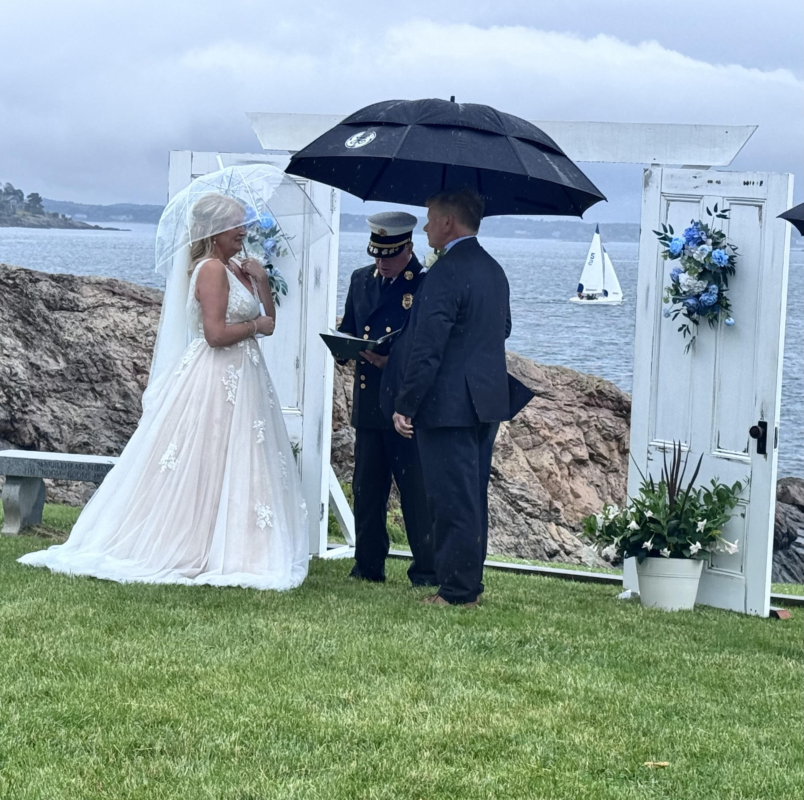 Fire chief helps ‘Headers tie the knot in heartwarming hometown wedding ...