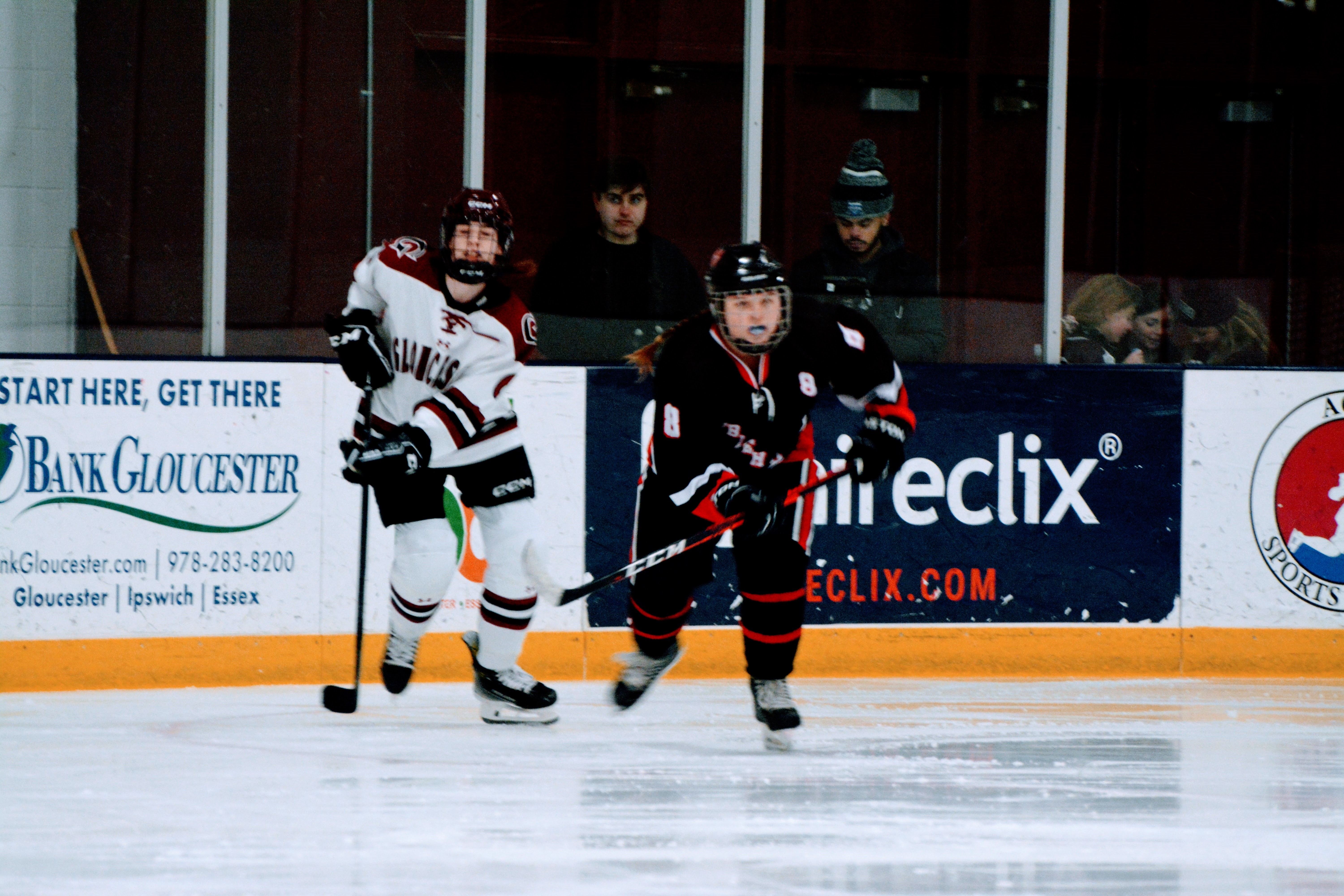 New beginnings for the Magicians girls co-op hockey team - Marblehead ...